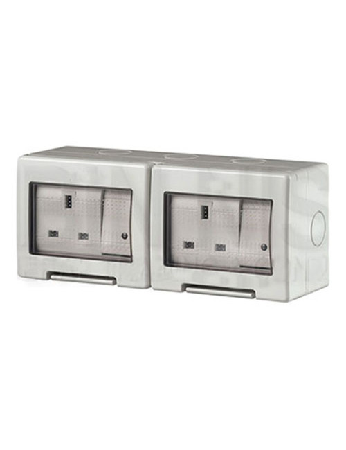 WATERPROOF SOCKET 13 AMP WITH SWITCH